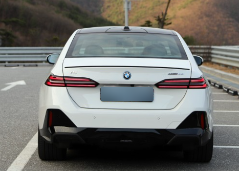 BMW i5 MSP와 MSP PRO 외관 차이
