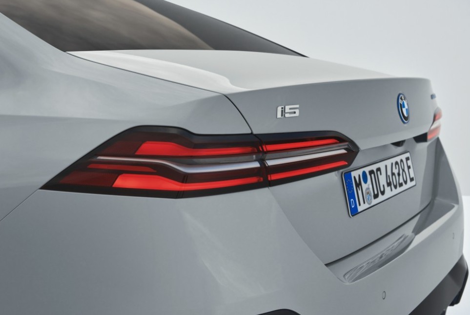 BMW i5 MSP와 MSP PRO 외관 차이